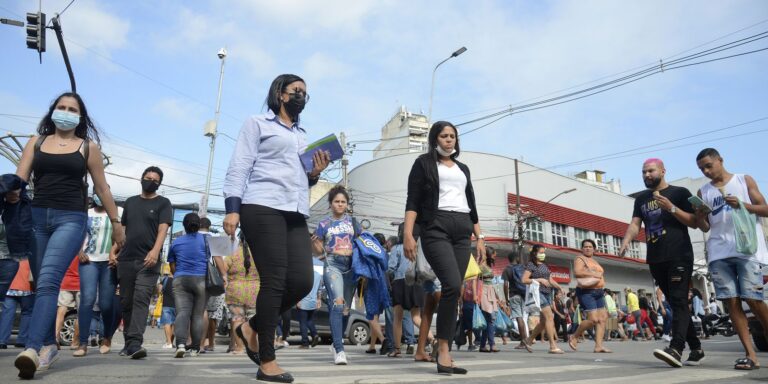 Covid-19: Brazil recorded 640 deaths and 179,800 cases on Saturday ...