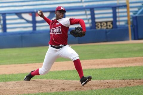 Cuban pitcher Marlon Vega will play in Japan's semi-professional league ...