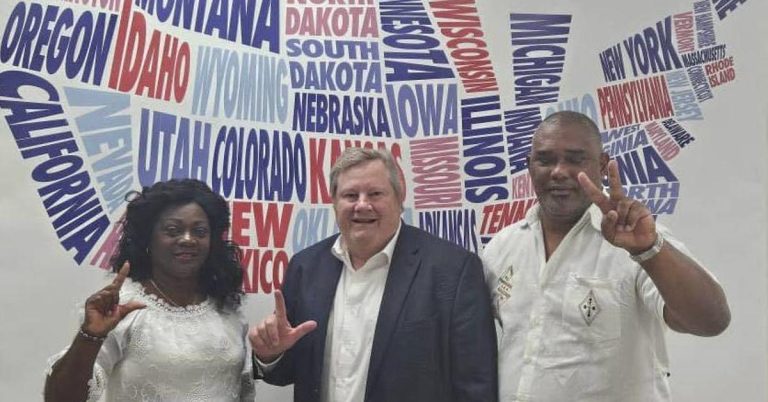 Police suspend the siege to the headquarters of the Blanco Ladies ...