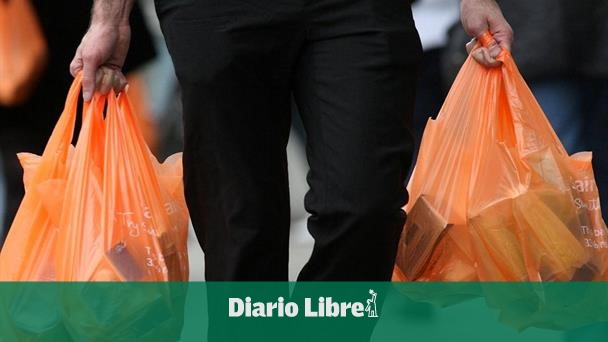 Law 98-25: In 2026, covers will no longer be free in supermarkets ...