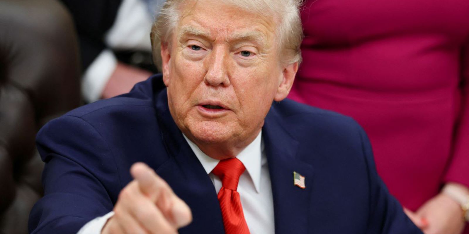 Trump says the United States “stands ready to help Iran” - Latin ...